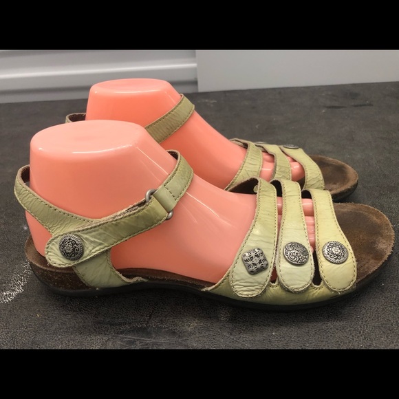 Dansko | Shoes | Damsko Olive Leather Ankle Strap Sandals Size 42 ...